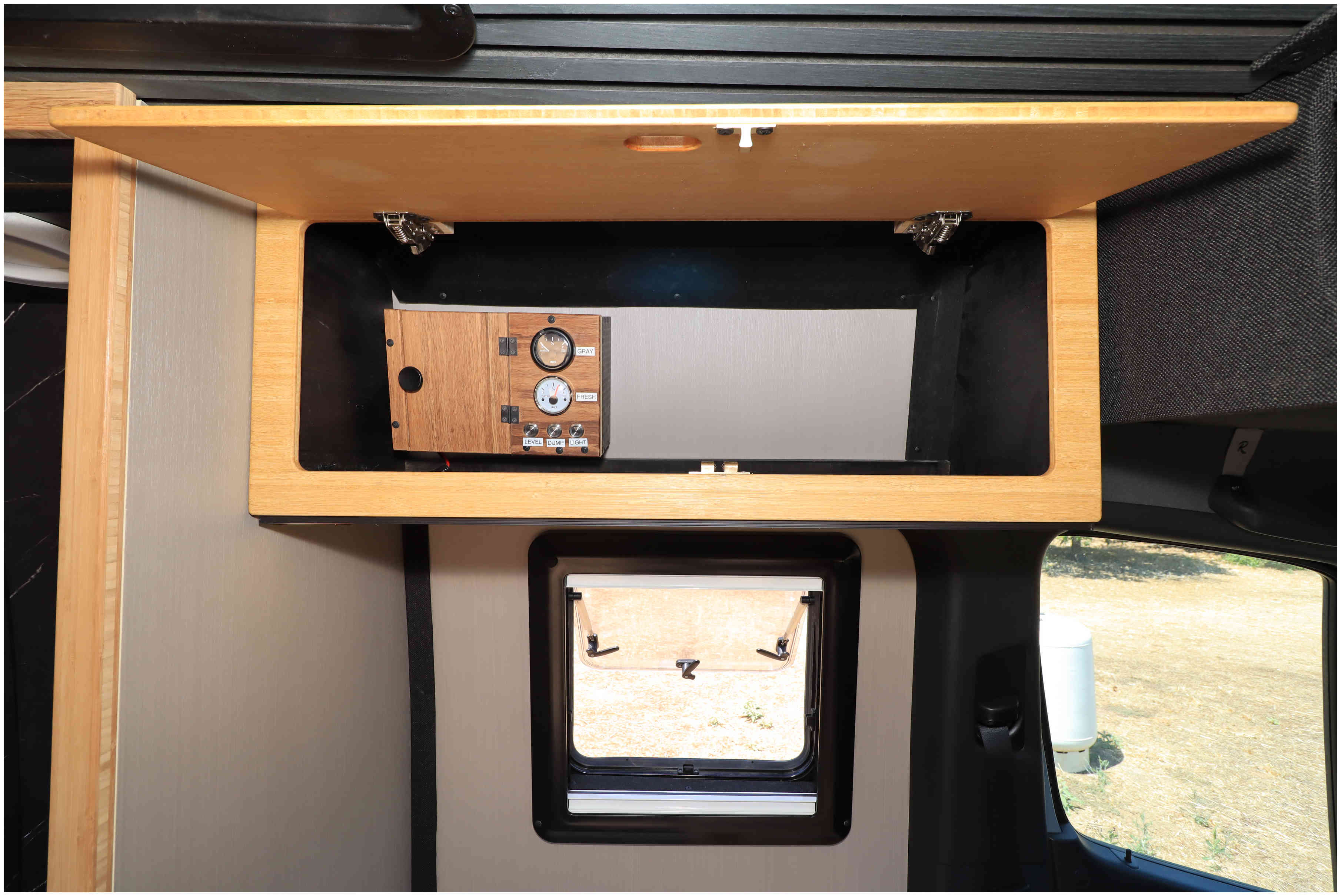 RV5 - Arctic Mirage - Vansatile